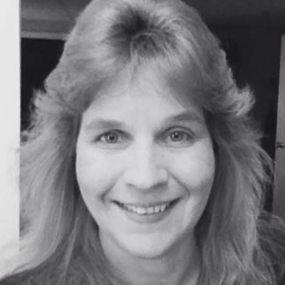 Gretchen's Closet (@nwsmalltowngrl) | Poshmark